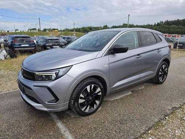 Grey Opel Grandland 2023 in Vilnius, with an engine capacity of 1.50 L and mileage of 129 thousand km for 15367 €, photo 1 on AUTOMOTO.COM.LV