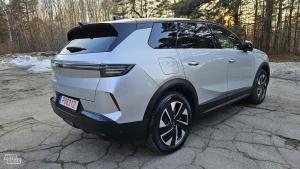 Pelēks Opel Grandland 2025 Mažeikiai, ar dzinēja tilpumu 1.20 L un nobraukumu 22 tūkst. km par 26500 €, foto 12 vietnē AUTOMOTO.COM.LV