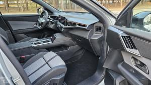 Pelēks Opel Grandland 2025 Mažeikiai, ar dzinēja tilpumu 1.20 L un nobraukumu 22 tūkst. km par 26500 €, foto 17 vietnē AUTOMOTO.COM.LV
