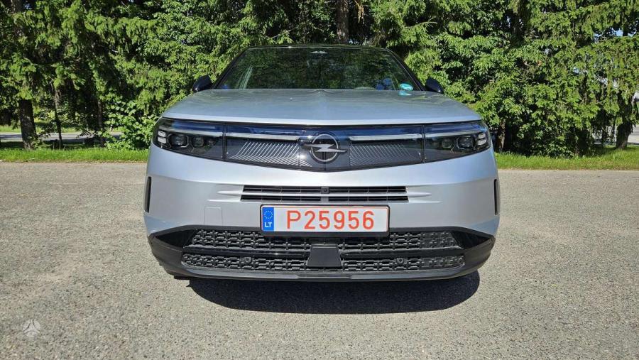 Pelēks Opel Grandland 2025 Klaipėda, ar dzinēja tilpumu 1.20 L un nobraukumu 22 tūkst. km par 25700 €, foto 8 vietnē AUTOMOTO.COM.LV