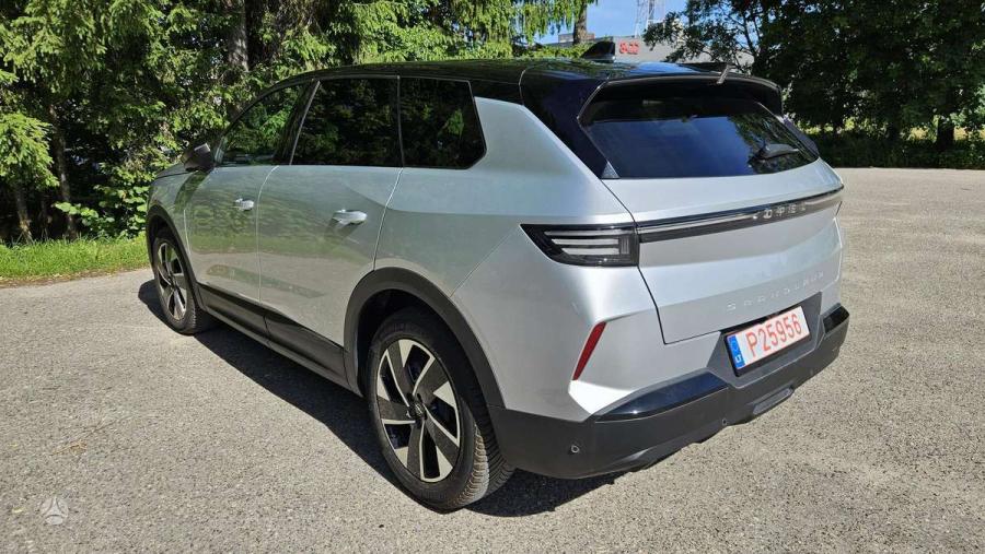 Pelēks Opel Grandland 2025 Klaipėda, ar dzinēja tilpumu 1.20 L un nobraukumu 22 tūkst. km par 25700 €, foto 14 vietnē AUTOMOTO.COM.LV
