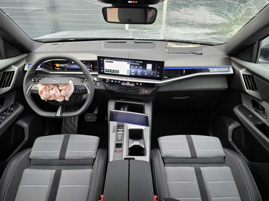Pelēks Opel Grandland 2026 Kauņa, ar dzinēja tilpumu 1.20 L un nobraukumu 3 tūkst. km par 12900 €, foto 20 vietnē AUTOMOTO.COM.LV