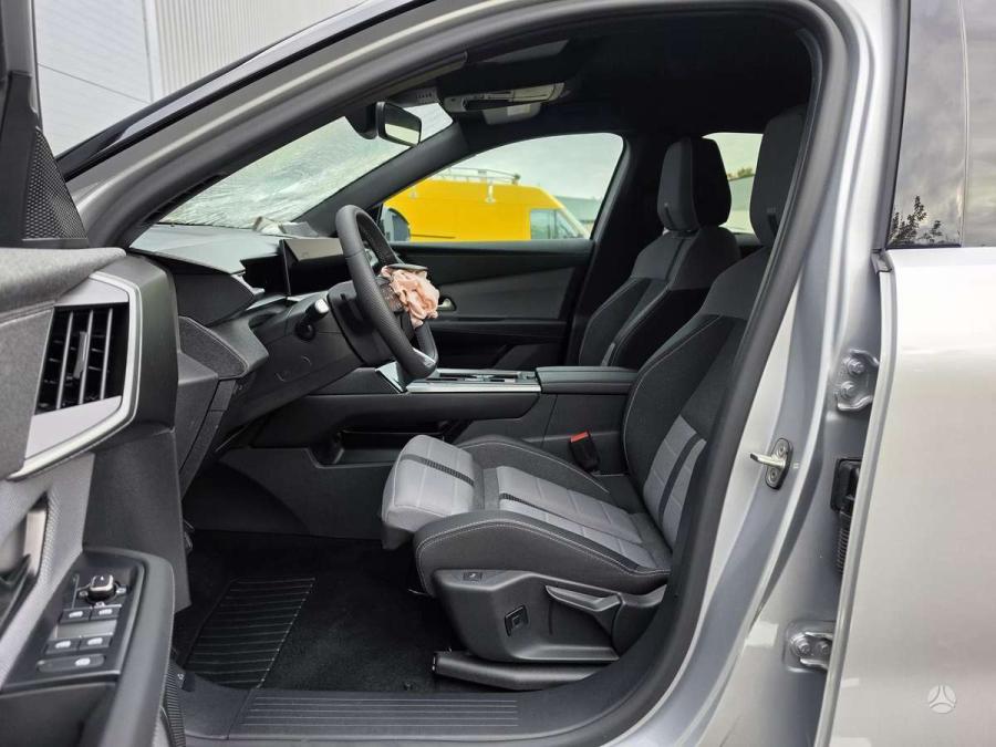 Pelēks Opel Grandland 2026 Kauņa, ar dzinēja tilpumu 1.20 L un nobraukumu 3 tūkst. km par 12900 €, foto 24 vietnē AUTOMOTO.COM.LV