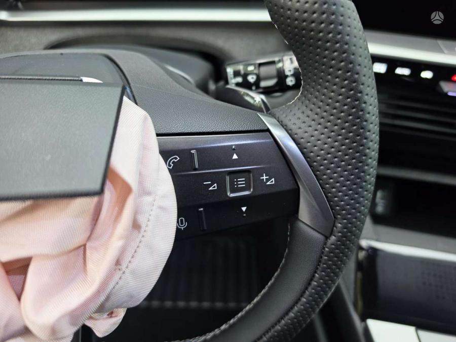 Pelēks Opel Grandland 2026 Kauņa, ar dzinēja tilpumu 1.20 L un nobraukumu 3 tūkst. km par 12900 €, foto 36 vietnē AUTOMOTO.COM.LV