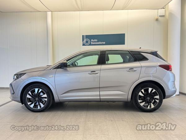 Pelēks Opel Grandland 2024 Tallina, ar dzinēja tilpumu 1.60 L un nobraukumu 23 tūkst. km par 28900 €, foto 3 vietnē AUTOMOTO.COM.LV
