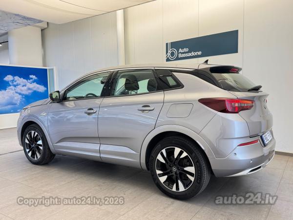 Pelēks Opel Grandland 2024 Tallina, ar dzinēja tilpumu 1.60 L un nobraukumu 23 tūkst. km par 28900 €, foto 4 vietnē AUTOMOTO.COM.LV