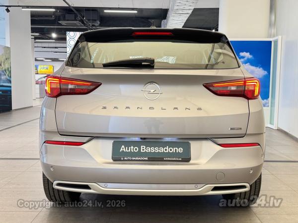 Pelēks Opel Grandland 2024 Tallina, ar dzinēja tilpumu 1.60 L un nobraukumu 23 tūkst. km par 28900 €, foto 5 vietnē AUTOMOTO.COM.LV