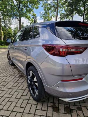 Grey Opel Grandland 2023 in Marijampole, with an engine capacity of 1.20 L and mileage of 167 thousand km for 13552 €, photo 8 on AUTOMOTO.COM.LV