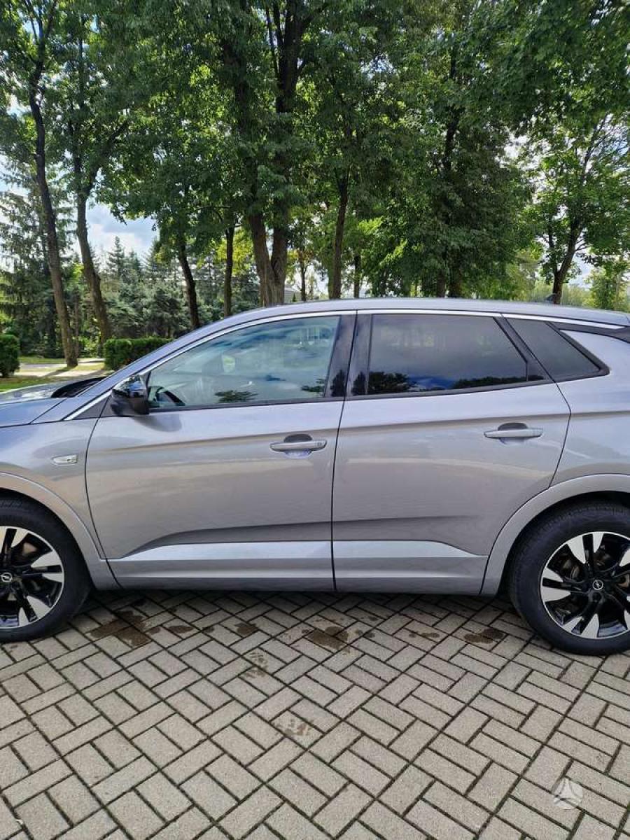 Grey Opel Grandland 2023 in Marijampole, with an engine capacity of 1.20 L and mileage of 167 thousand km for 13552 €, photo 9 on AUTOMOTO.COM.LV