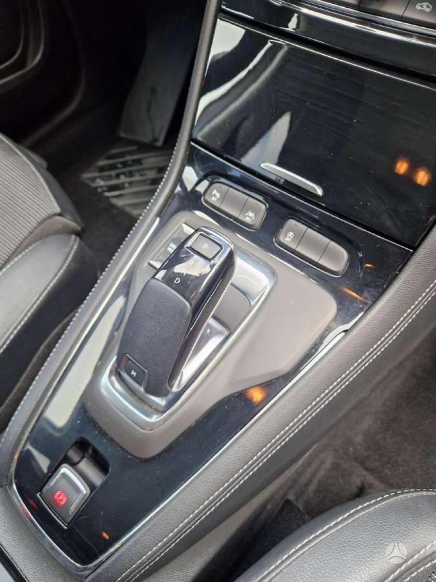 Grey Opel Grandland 2023 in Marijampole, with an engine capacity of 1.20 L and mileage of 167 thousand km for 13552 €, photo 15 on AUTOMOTO.COM.LV