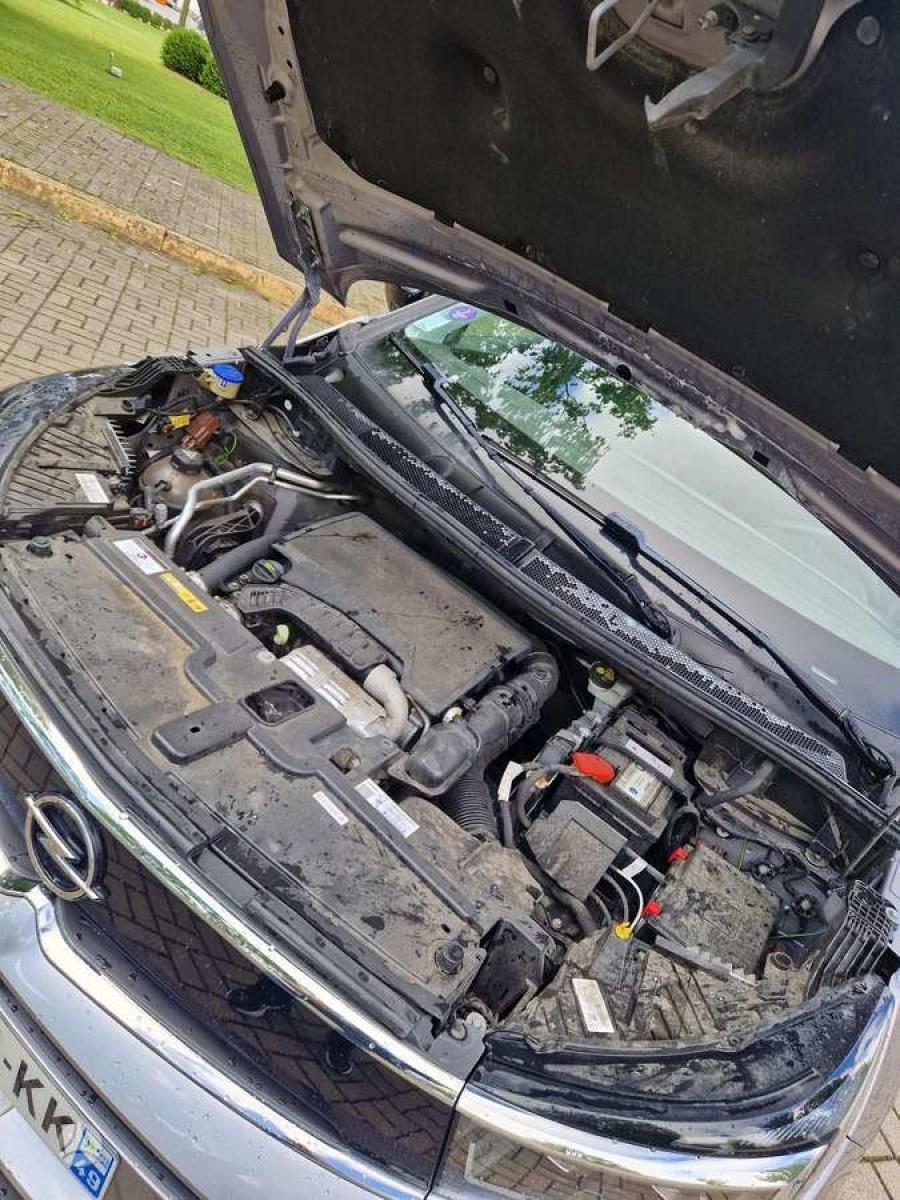 Grey Opel Grandland 2023 in Marijampole, with an engine capacity of 1.20 L and mileage of 167 thousand km for 13552 €, photo 19 on AUTOMOTO.COM.LV