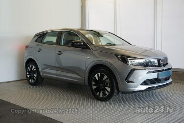 Pelēks Opel Grandland 2023 Tallina, ar dzinēja tilpumu 1.20 L un nobraukumu 5 tūkst. km par 23900 €, foto 1 vietnē AUTOMOTO.COM.LV