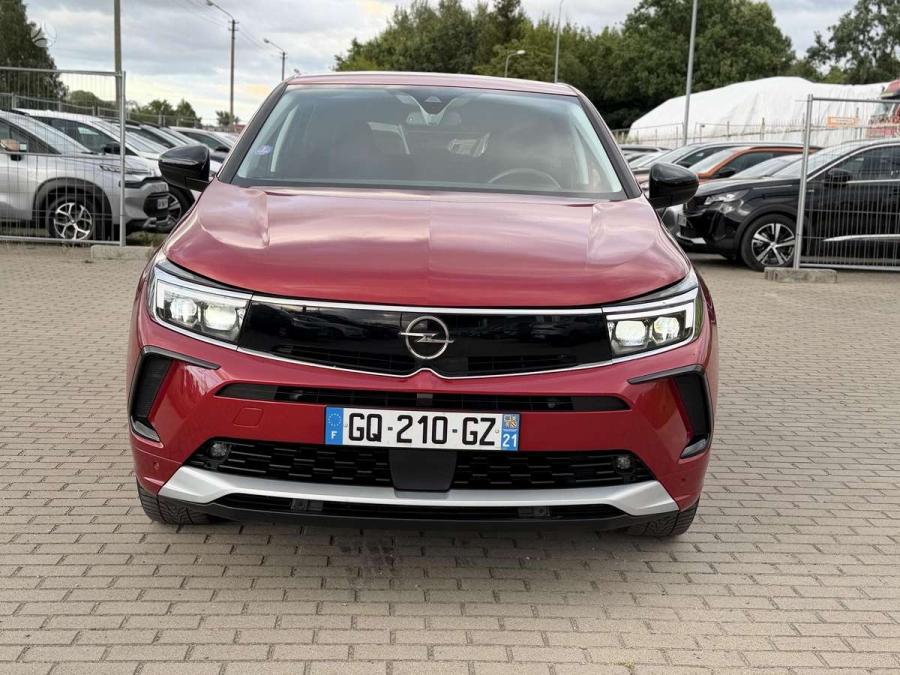 Red Opel Grandland 2023 in Marijampole, with an engine capacity of 1.20 L and mileage of 128 thousand km for 14762 €, photo 4 on AUTOMOTO.COM.LV