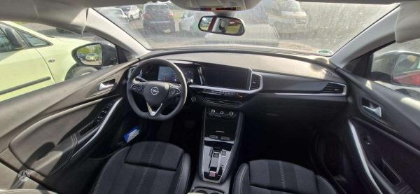 Sarkans Opel Grandland 2024 Kelmė, ar dzinēja tilpumu 1.20 L un nobraukumu 9 tūkst. km par 11200 €, foto 11 vietnē AUTOMOTO.COM.LV