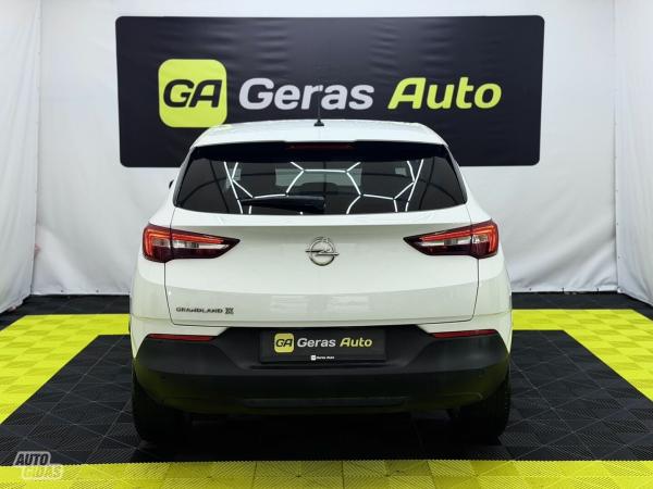 White Opel Grandland 2020 in Avizieniai, with an engine capacity of 1.20 L and mileage of 98 thousand km for 12450 €, photo 5 on AUTOMOTO.COM.LV