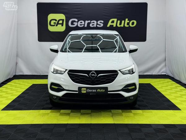 White Opel Grandland 2020 in Avizieniai, with an engine capacity of 1.20 L and mileage of 98 thousand km for 12450 €, photo 7 on AUTOMOTO.COM.LV