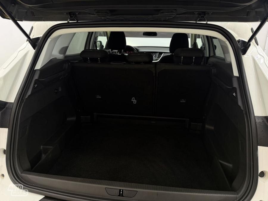 White Opel Grandland 2020 in Avizieniai, with an engine capacity of 1.20 L and mileage of 98 thousand km for 11450 €, photo 13 on AUTOMOTO.COM.LV