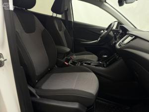 White Opel Grandland 2020 in Avizieniai, with an engine capacity of 1.20 L and mileage of 98 thousand km for 11450 €, photo 15 on AUTOMOTO.COM.LV