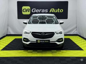 White Opel Grandland 2020 in Vilnius, with an engine capacity of 1.20 L and mileage of 98 thousand km for 11450 €, photo 8 on AUTOMOTO.COM.LV