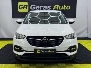 White Opel Grandland 2020 in Vilnius, with an engine capacity of 1.20 L and mileage of 98 thousand km for 11400 €, photo 3 on AUTOMOTO.COM.LV
