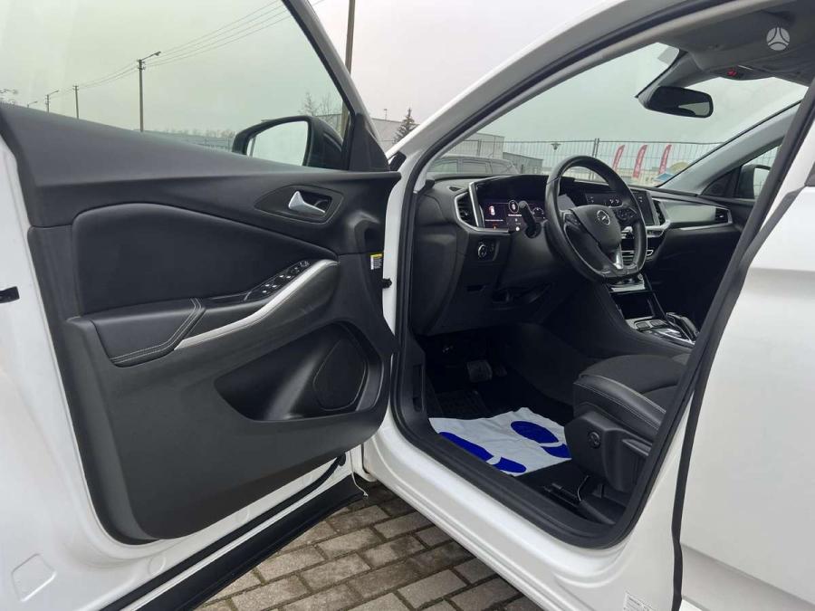 White Opel Grandland 2022 in Marijampole, with an engine capacity of 1.50 L and mileage of 178 thousand km for 15972 €, photo 13 on AUTOMOTO.COM.LV