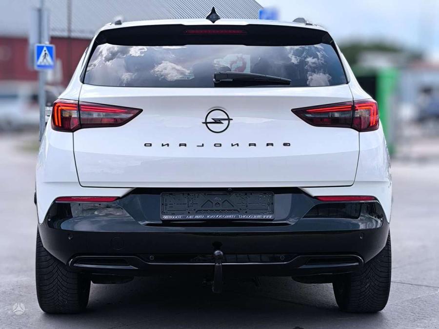 Balts Opel Grandland 2022 Šauļi, ar dzinēja tilpumu 1.50 L un nobraukumu 241 tūkst. km par 15950 €, foto 6 vietnē AUTOMOTO.COM.LV