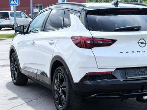 Balts Opel Grandland 2022 Šauļi, ar dzinēja tilpumu 1.50 L un nobraukumu 241 tūkst. km par 15950 €, foto 7 vietnē AUTOMOTO.COM.LV