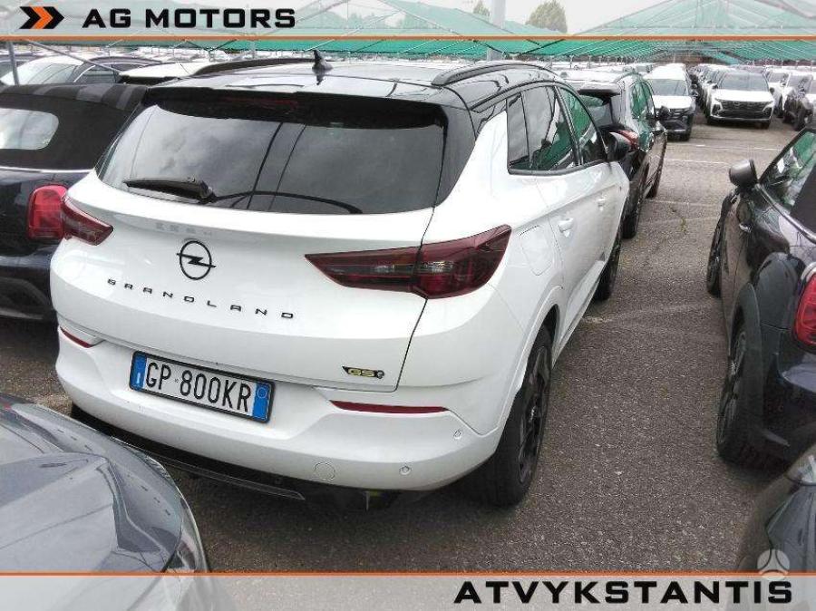 White Opel Grandland 2023 in Vilnius, with an engine capacity of 1.60 L and mileage of 92 thousand km for 21750 €, photo 4 on AUTOMOTO.COM.LV