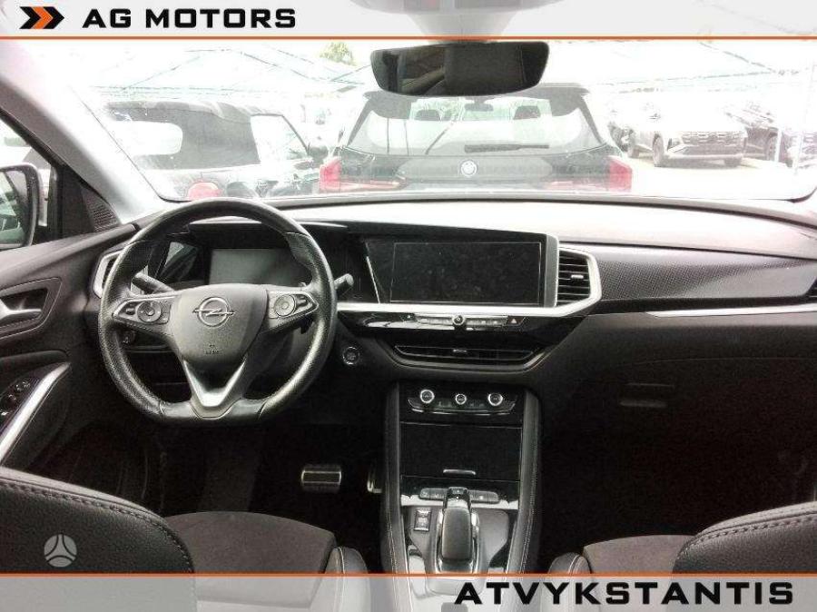 White Opel Grandland 2023 in Vilnius, with an engine capacity of 1.60 L and mileage of 92 thousand km for 21750 €, photo 5 on AUTOMOTO.COM.LV