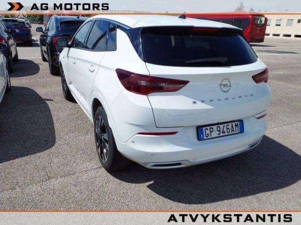White Opel Grandland 2023 in Vilnius, with an engine capacity of 1.50 L and mileage of 107 thousand km for 17900 €, photo 2 on AUTOMOTO.COM.LV