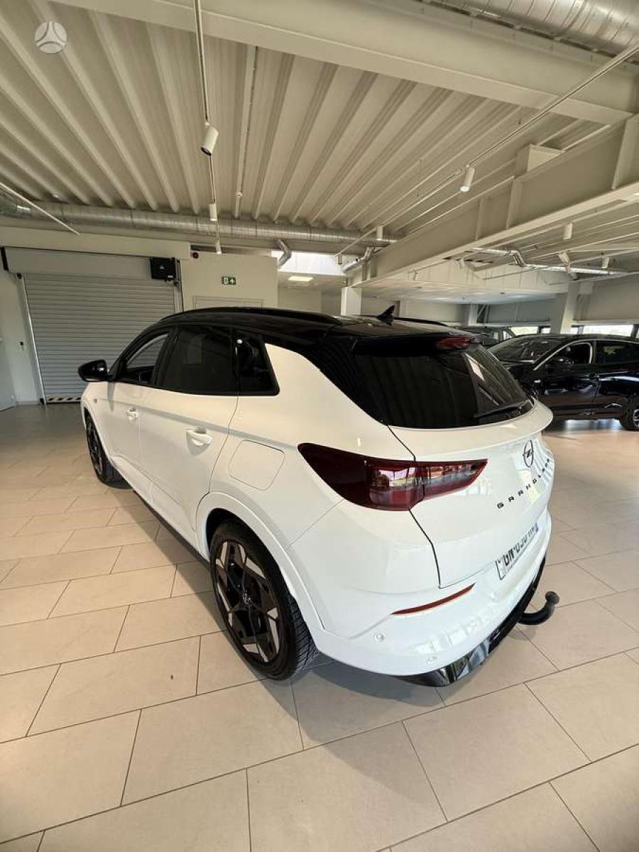 Balts Opel Grandland 2023 Šauļi, ar dzinēja tilpumu 1.60 L un nobraukumu 99 tūkst. km par 21500 €, foto 8 vietnē AUTOMOTO.COM.LV