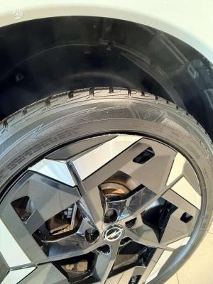 Balts Opel Grandland 2023 Šauļi, ar dzinēja tilpumu 1.60 L un nobraukumu 99 tūkst. km par 21500 €, foto 13 vietnē AUTOMOTO.COM.LV