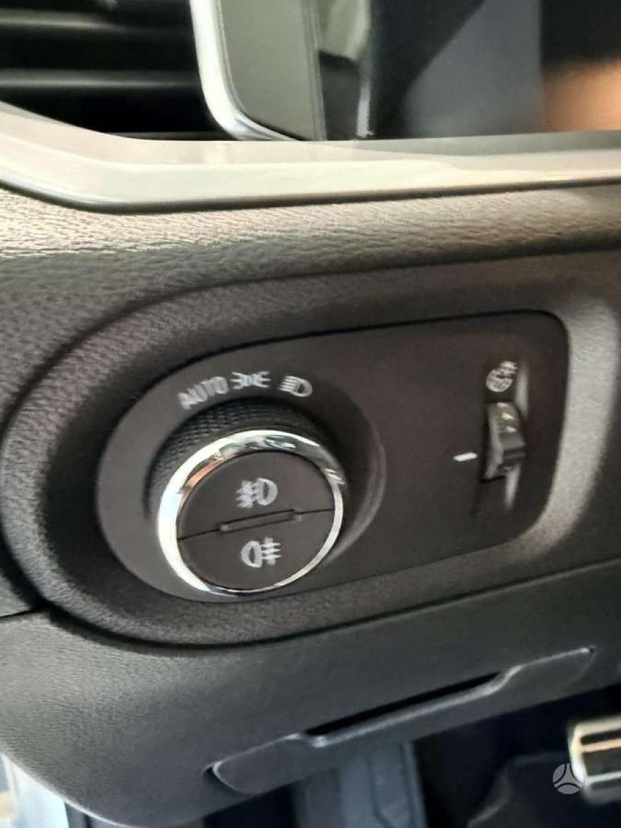 Balts Opel Grandland 2023 Šauļi, ar dzinēja tilpumu 1.60 L un nobraukumu 99 tūkst. km par 21500 €, foto 21 vietnē AUTOMOTO.COM.LV
