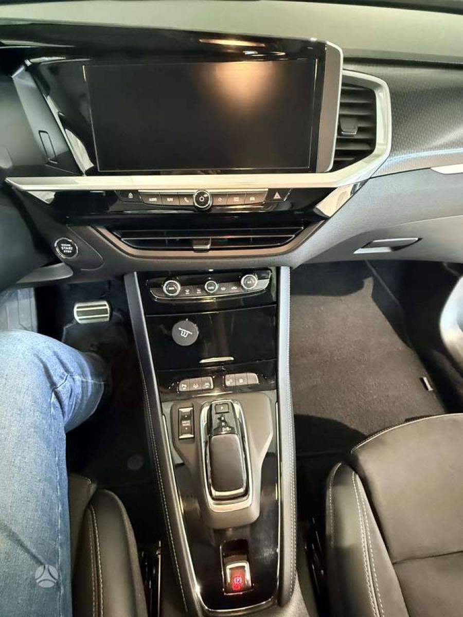 Balts Opel Grandland 2023 Šauļi, ar dzinēja tilpumu 1.60 L un nobraukumu 99 tūkst. km par 21500 €, foto 25 vietnē AUTOMOTO.COM.LV