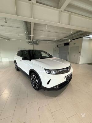 Balts Opel Grandland 2026 Šauļi, ar dzinēja tilpumu 1.20 L un nobraukumu 0 tūkst. km par 33950 €, foto 4 vietnē AUTOMOTO.COM.LV