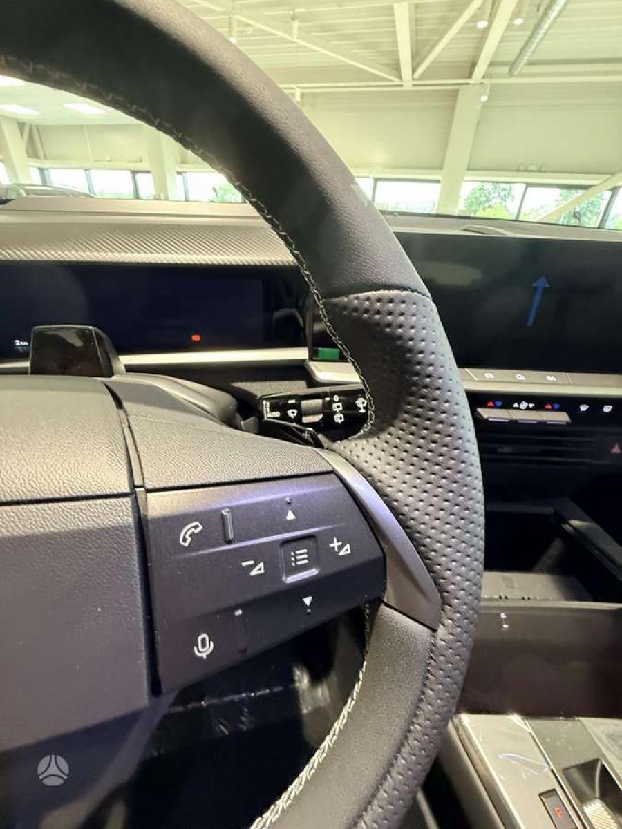 Balts Opel Grandland 2026 Šauļi, ar dzinēja tilpumu 1.20 L un nobraukumu 0 tūkst. km par 33950 €, foto 12 vietnē AUTOMOTO.COM.LV