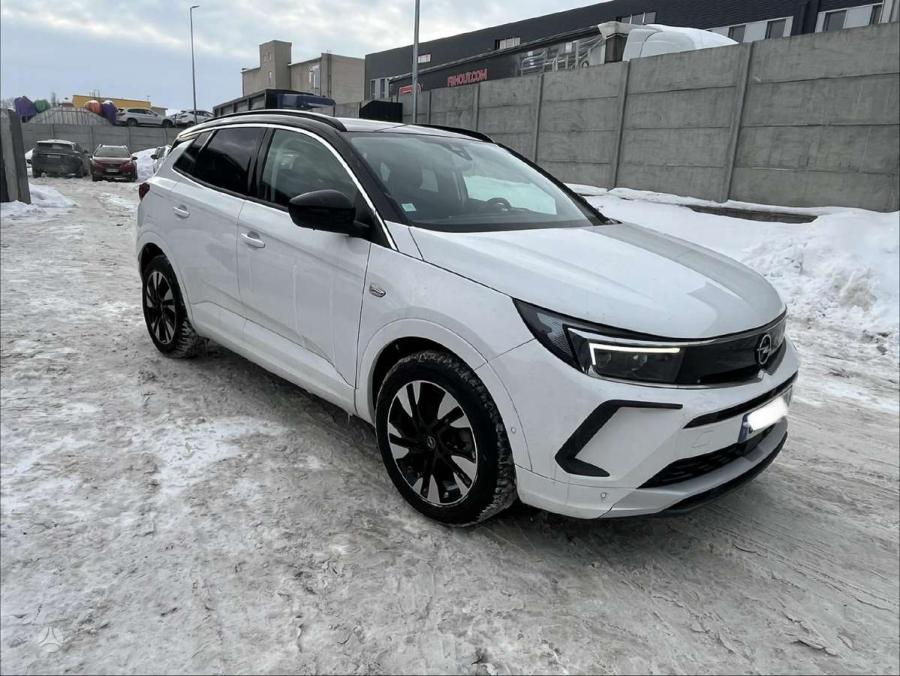 Balts Opel Grandland 2022 Tauragė, ar dzinēja tilpumu 1.50 L un nobraukumu 132 tūkst. km par 15488 €, foto 1 vietnē AUTOMOTO.COM.LV