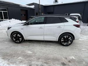 Balts Opel Grandland 2022 Tauragė, ar dzinēja tilpumu 1.50 L un nobraukumu 132 tūkst. km par 15488 €, foto 4 vietnē AUTOMOTO.COM.LV
