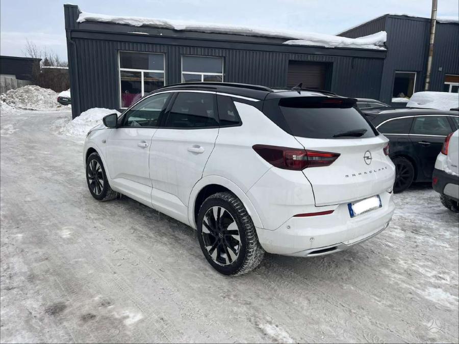 Balts Opel Grandland 2022 Tauragė, ar dzinēja tilpumu 1.50 L un nobraukumu 132 tūkst. km par 15488 €, foto 5 vietnē AUTOMOTO.COM.LV