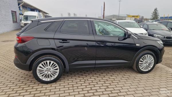 Melns Opel Grandland X 2017 Marijampole, ar dzinēja tilpumu 1.60 L un nobraukumu 128 tūkst. km par 11990 €, foto 4 vietnē AUTOMOTO.COM.LV