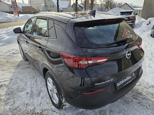 Melns Opel Grandland X 2017 Šauļi, ar dzinēja tilpumu 1.20 L un nobraukumu 186 tūkst. km par 7950 €, foto 4 vietnē AUTOMOTO.COM.LV
