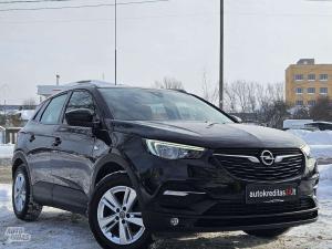 Black Opel Grandland X 2017 in Siauliai, with an engine capacity of 1.20 L and mileage of 186 thousand km for 7950 €, photo 3 on AUTOMOTO.COM.LV