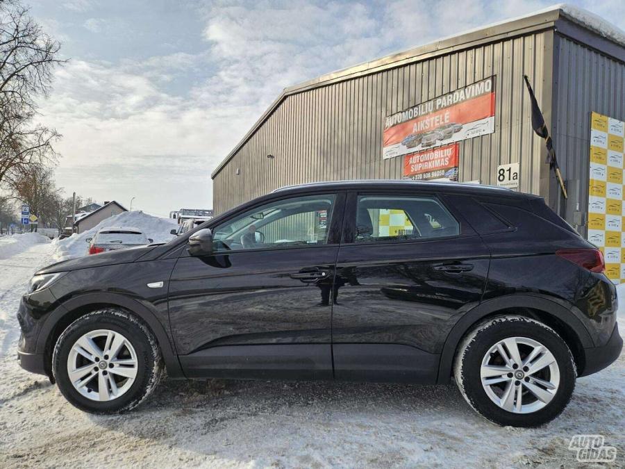 Black Opel Grandland X 2017 in Siauliai, with an engine capacity of 1.20 L and mileage of 186 thousand km for 7950 €, photo 6 on AUTOMOTO.COM.LV
