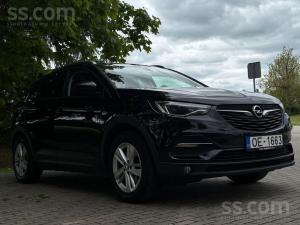 Melns Opel Grandland X 2017 Tukums, ar dzinēja tilpumu 1.60 L un nobraukumu 242 tūkst. km par 11300 €, foto 4 vietnē AUTOMOTO.COM.LV
