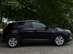 Melns Opel Grandland X 2017 Tukums, ar dzinēja tilpumu 1.60 L un nobraukumu 242 tūkst. km par 11300 €, foto 6 vietnē AUTOMOTO.COM.LV