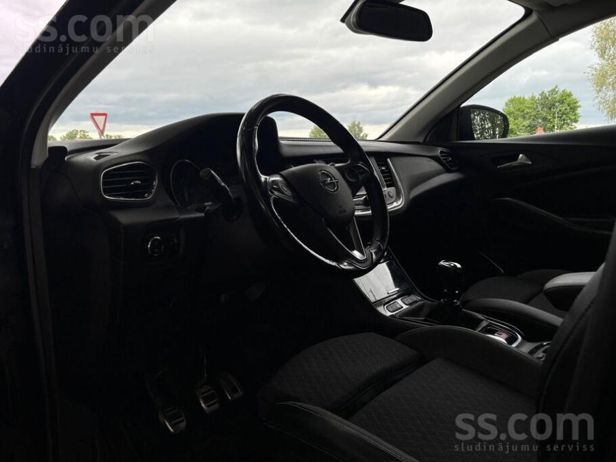 Melns Opel Grandland X 2017 Tukums, ar dzinēja tilpumu 1.60 L un nobraukumu 242 tūkst. km par 11300 €, foto 11 vietnē AUTOMOTO.COM.LV