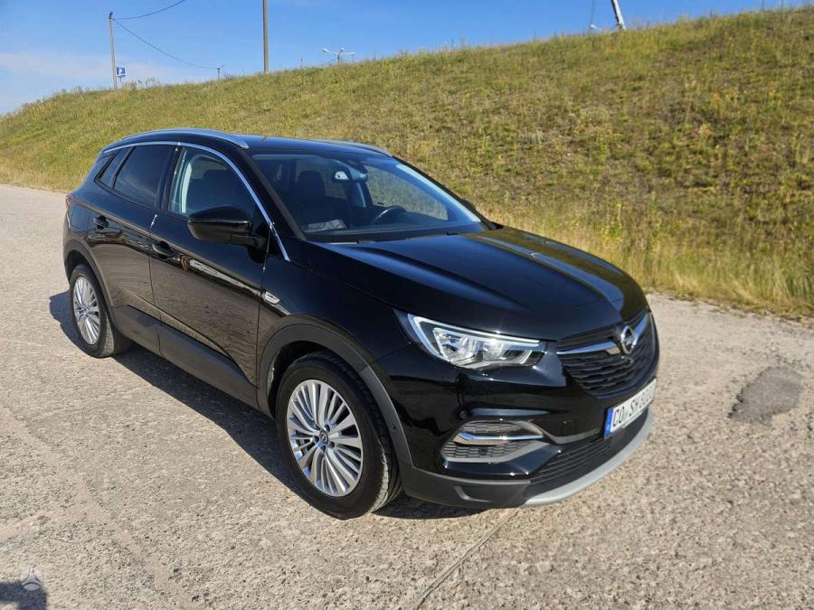 Черный Опель Grandland X 2017 в Вильнюс, объемом двигателя 1.20 л и пробегом 156 тыс. км за 8700 €, фото 7 на AUTOMOTO.COM.LV