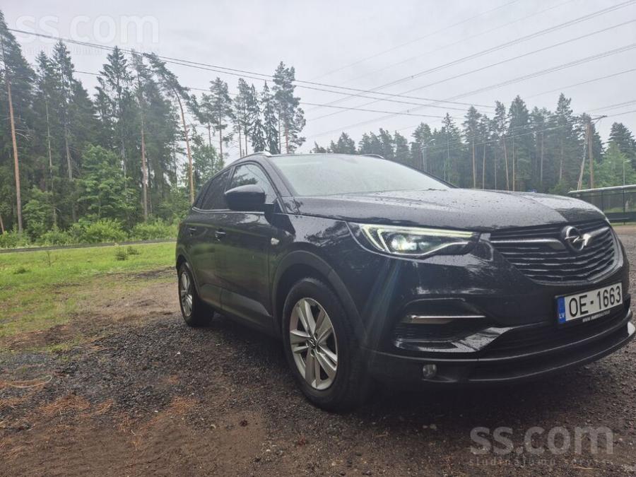 Melns Opel Grandland X 2017 Tukums, ar dzinēja tilpumu 1.60 L un nobraukumu 255 tūkst. km par 8500 €, foto 3 vietnē AUTOMOTO.COM.LV