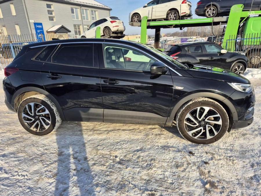 Melns Opel Grandland X 2018 Tauragė, ar dzinēja tilpumu 1.20 L un nobraukumu 118 tūkst. km par 9300 €, foto 4 vietnē AUTOMOTO.COM.LV