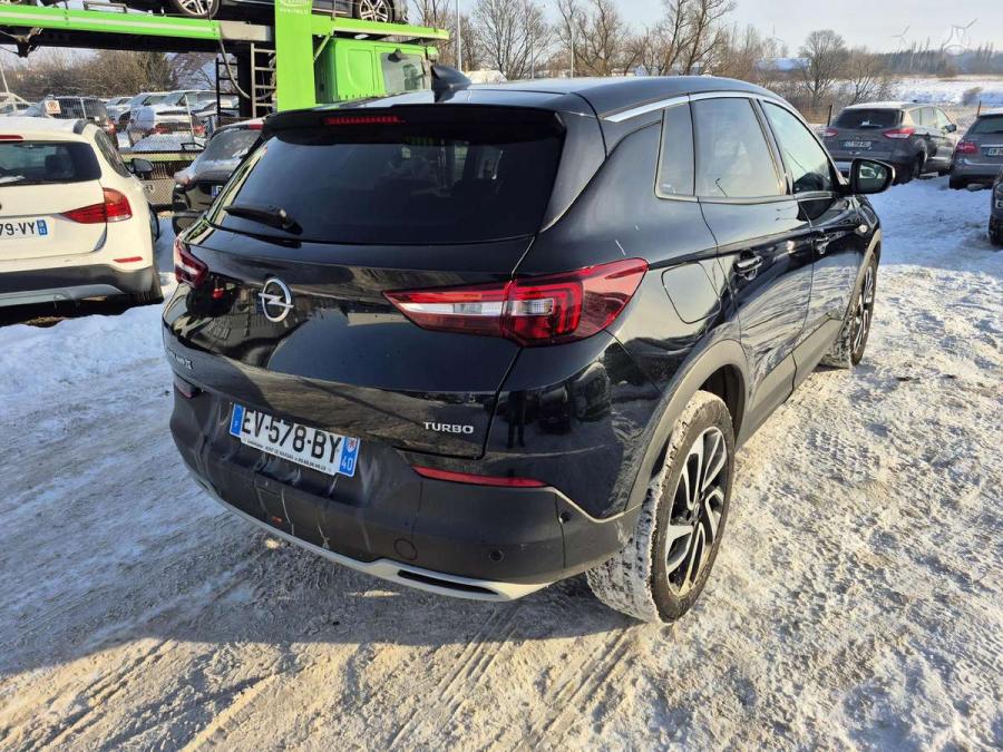 Melns Opel Grandland X 2018 Tauragė, ar dzinēja tilpumu 1.20 L un nobraukumu 118 tūkst. km par 9300 €, foto 5 vietnē AUTOMOTO.COM.LV